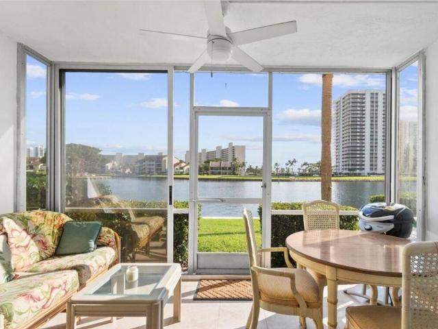 Luxury apartment complex for rent in North Palm Beach, United States