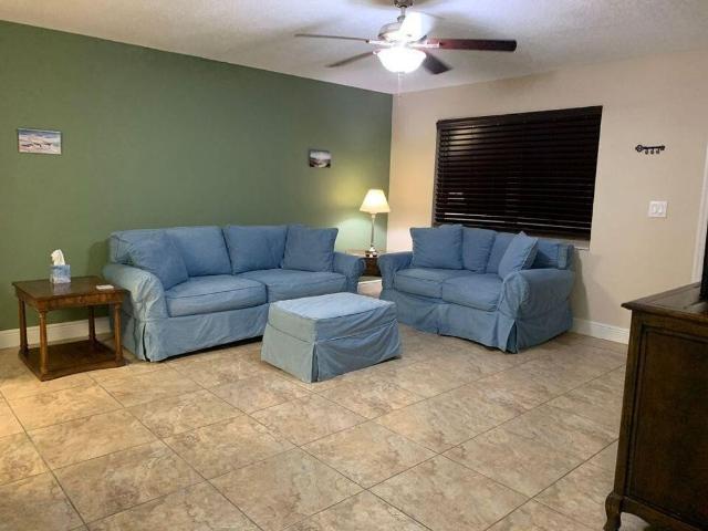 Luxury apartment complex for rent in North Palm Beach, Florida