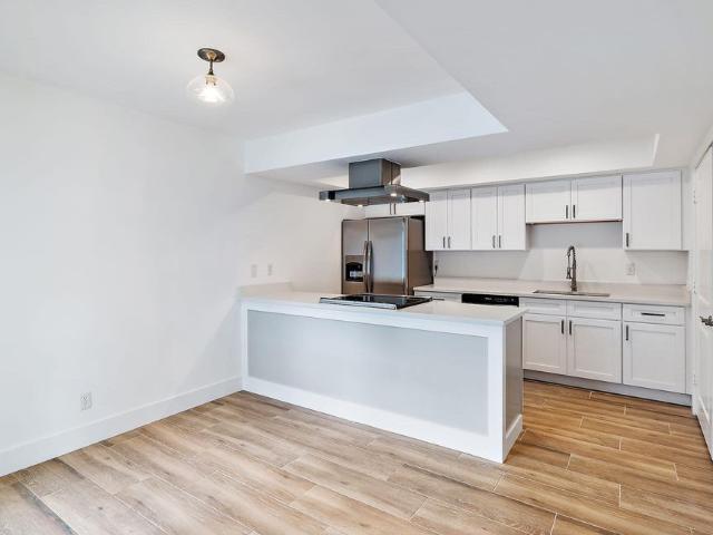 Luxury apartment complex for rent in North Palm Beach, Florida