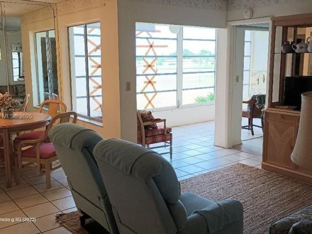 Luxury apartment complex for rent in Naples, United States