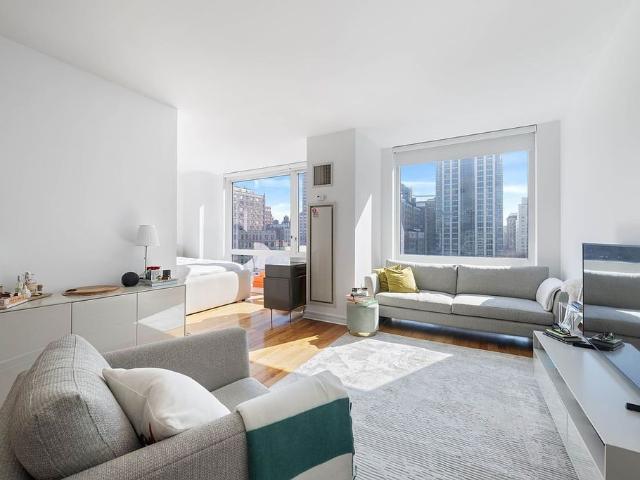 Luxury apartment complex for rent in New York