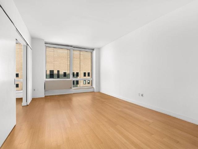 Luxury apartment complex for rent in New York