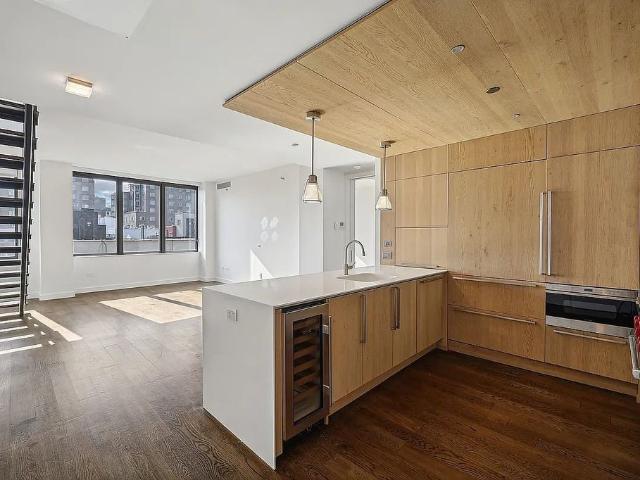 Luxury apartment complex for rent in New York