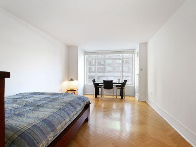 Luxury apartment complex for rent in New York