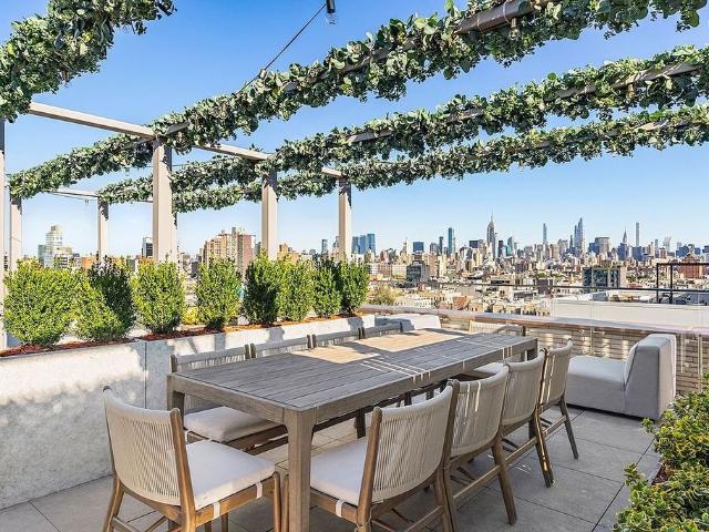 Luxury apartment complex for rent in New York