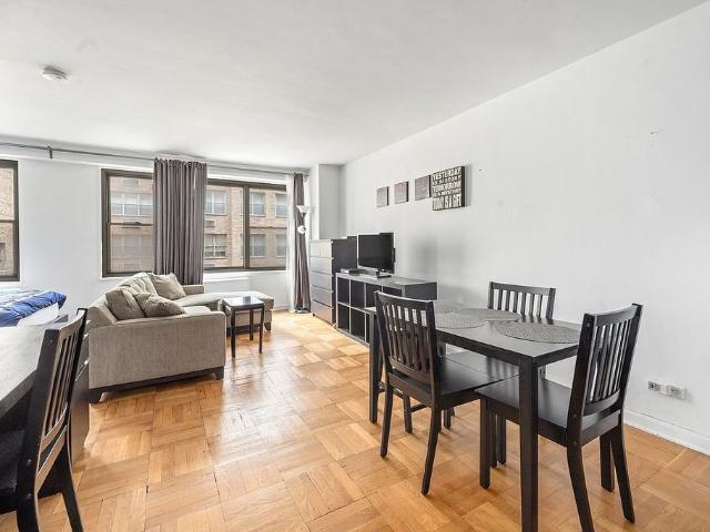 Luxury apartment complex for rent in New York, United States