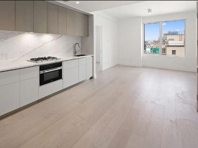 Luxury apartment complex for rent in New York, United States