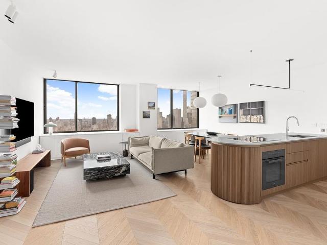 Luxury apartment complex for rent in New York, United States