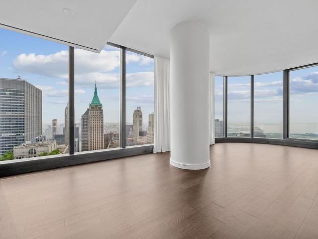 Luxury apartment complex for rent in New York, United States