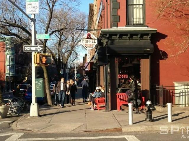 Luxury apartment complex for rent in South Brooklyn, Brooklyn, New York