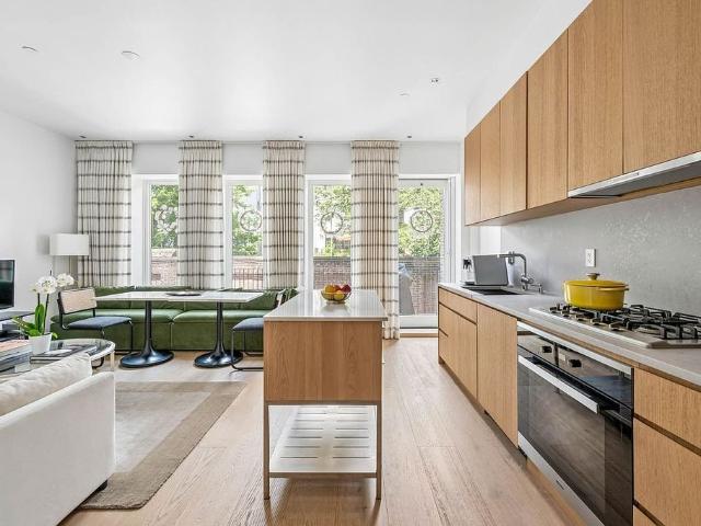Luxury apartment complex for rent in South Brooklyn, United States