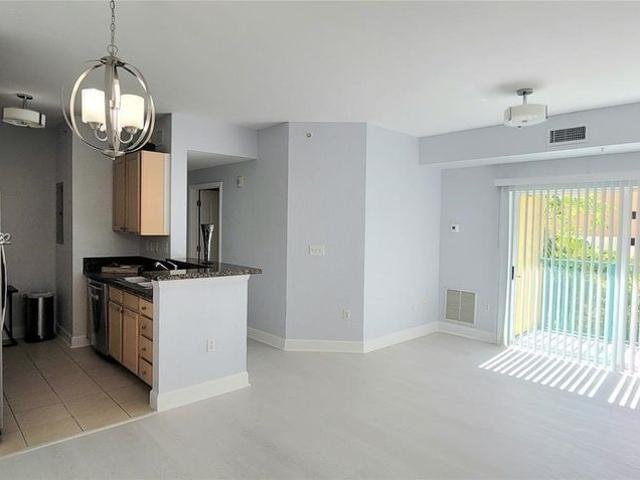 Luxury apartment complex for rent in South Miami, Florida