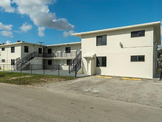 Luxury apartment complex for rent in South Miami, United States