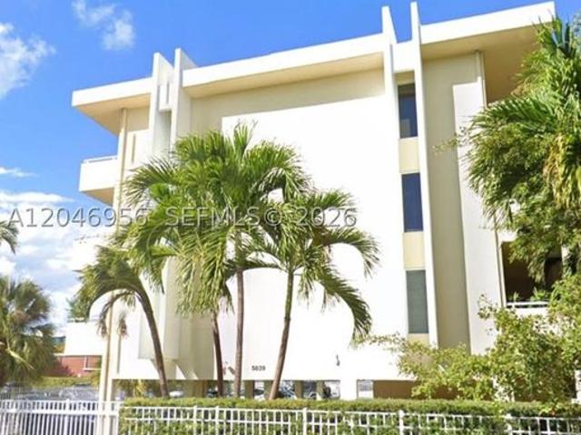 Luxury apartment complex for rent in South Miami, United States