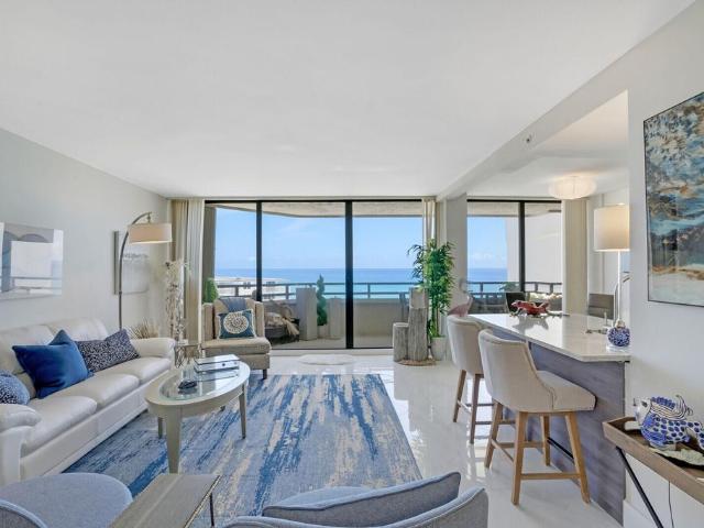 Luxury apartment complex for rent in South Palm Beach, Florida