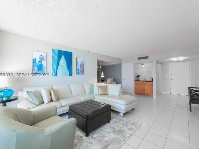 Luxury apartment complex for rent in South Palm Beach, Florida