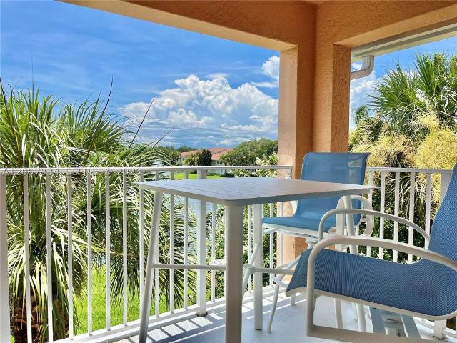 Luxury apartment complex for rent in Saint Lucie, United States