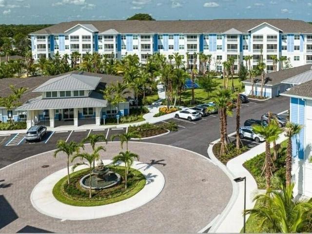 Luxury apartment complex for rent in Stuart, Florida