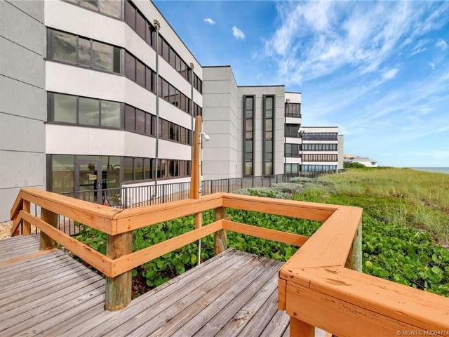 Luxury apartment complex for rent in Stuart, Florida