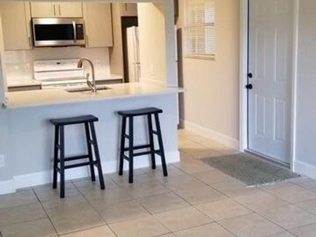Luxury apartment complex for rent in Stuart, Florida