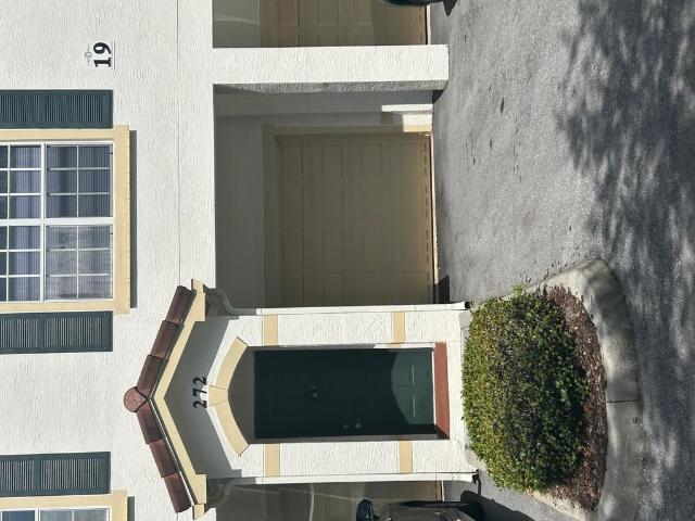 Luxury apartment complex for rent in Stuart, Florida