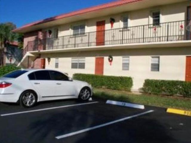 Luxury apartment complex for rent in Stuart, Florida
