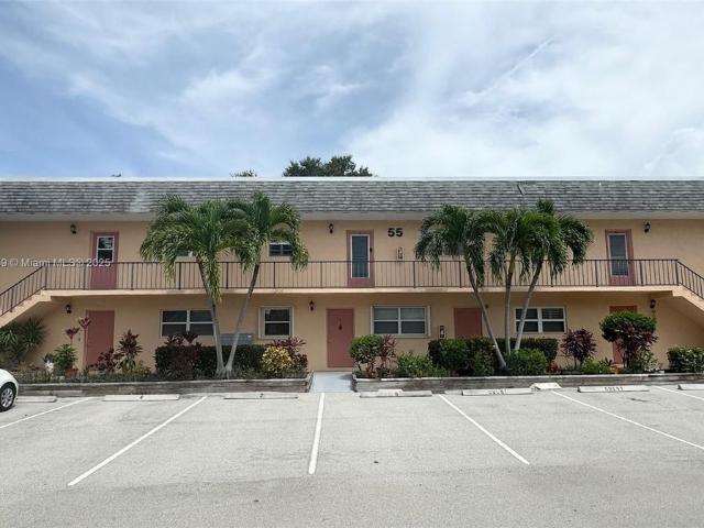 Luxury apartment complex for rent in Stuart, United States
