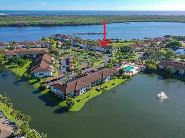 Luxury apartment complex for rent in Stuart, United States