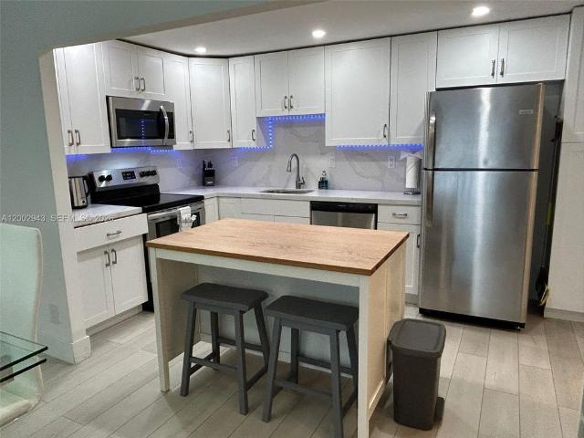 Luxury apartment complex for rent in Sunny Isles Beach, Florida