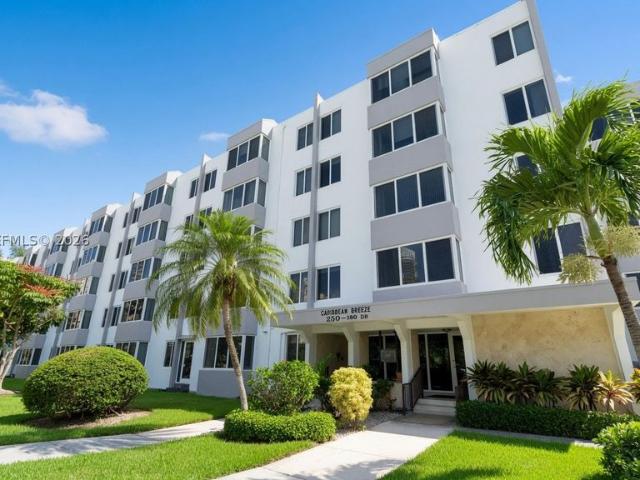Luxury apartment complex for rent in Sunny Isles Beach, Florida