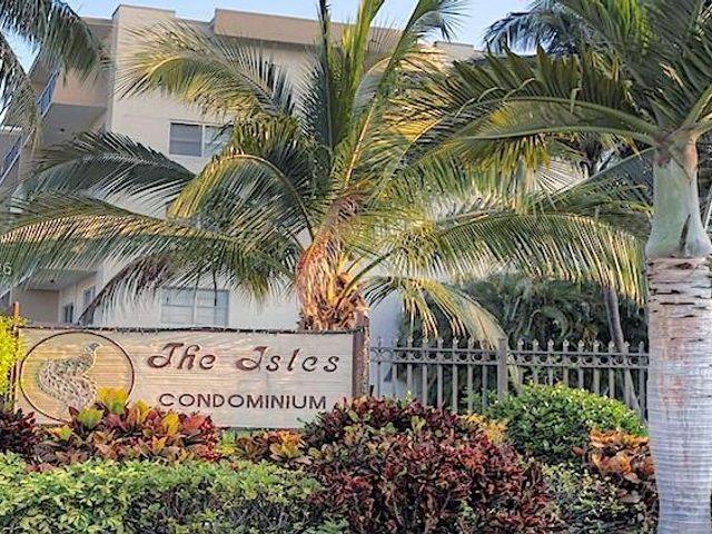 Luxury apartment complex for rent in Sunny Isles Beach, Florida