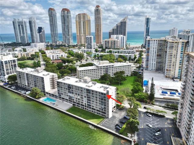 Luxury apartment complex for rent in Sunny Isles Beach, Florida