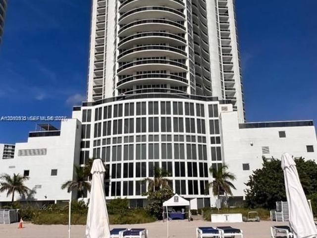 Luxury apartment complex for rent in Sunny Isles Beach, Florida