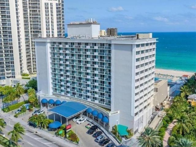 Luxury apartment complex for rent in Sunny Isles Beach, Florida