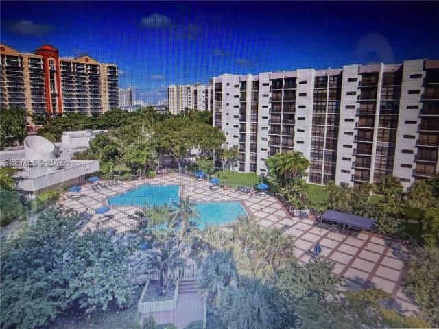 Luxury apartment complex for rent in Sunny Isles Beach, Florida