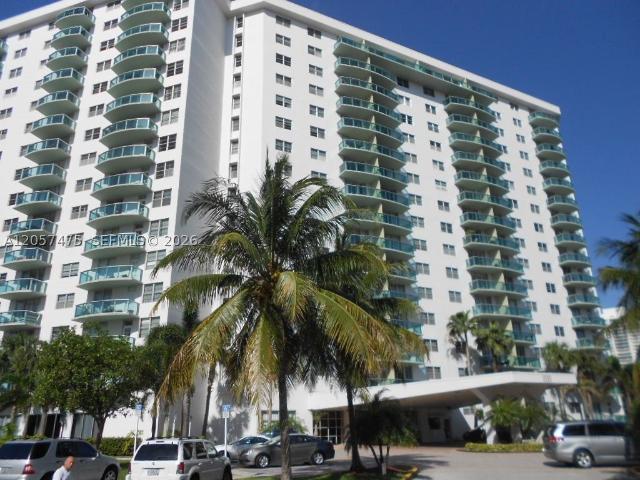 Luxury apartment complex for rent in Sunny Isles Beach, Florida