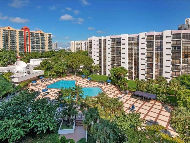 Luxury apartment complex for rent in Sunny Isles Beach, Florida