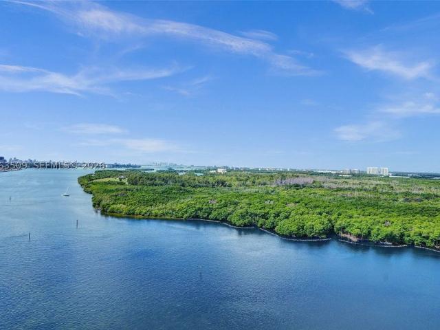 Luxury apartment complex for rent in Sunny Isles Beach, Florida
