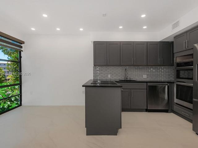 Luxury apartment complex for rent in Sunny Isles Beach, Florida