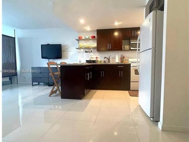 Luxury apartment complex for rent in Sunny Isles Beach, Florida
