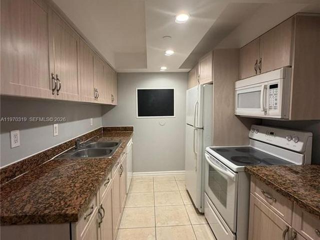 Luxury apartment complex for rent in Sunny Isles Beach, Florida