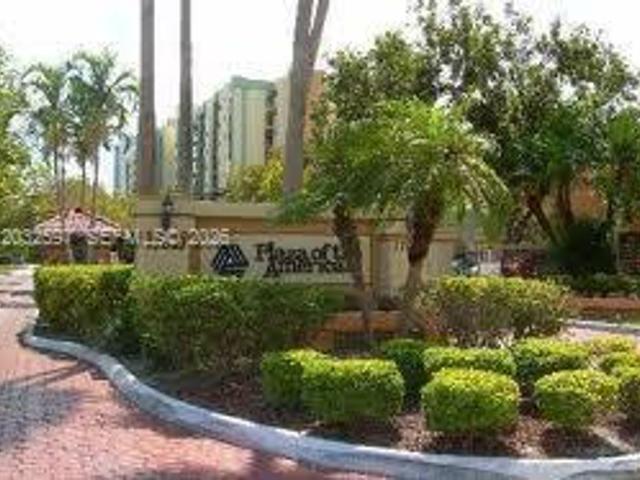 Luxury apartment complex for rent in Sunny Isles Beach, Florida