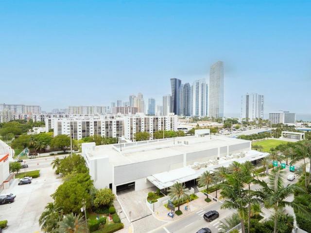 Luxury apartment complex for rent in Sunny Isles Beach, Florida