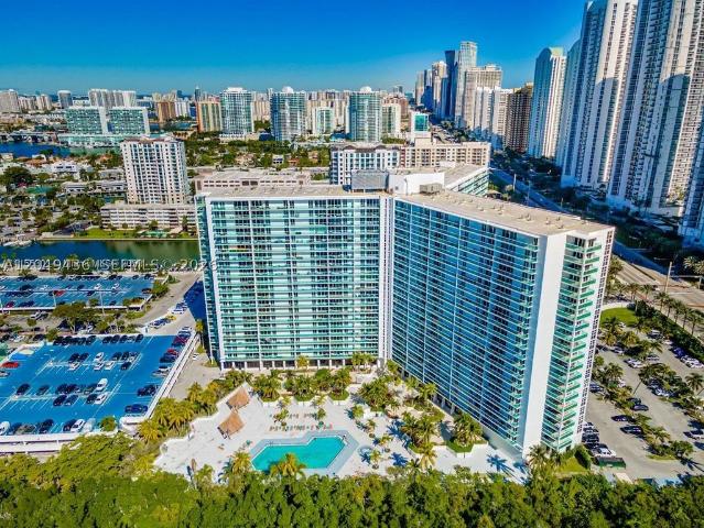 Luxury apartment complex for rent in Sunny Isles Beach, Florida