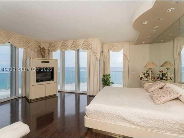 Luxury apartment complex for rent in Sunny Isles Beach, United States