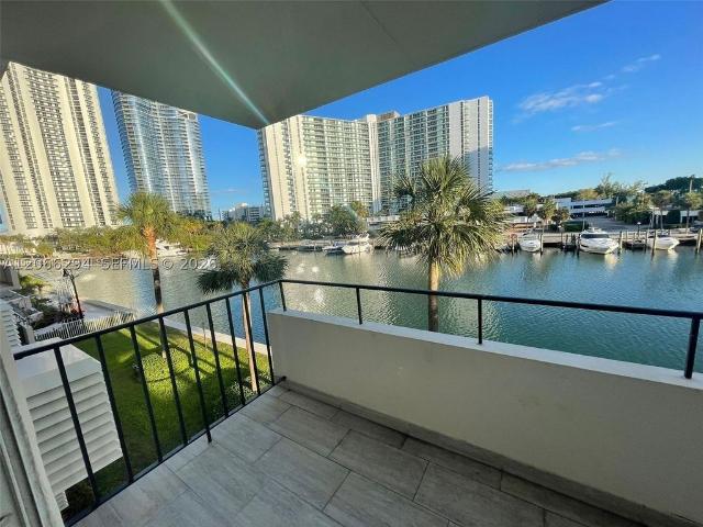 Luxury apartment complex for rent in Sunny Isles Beach, United States