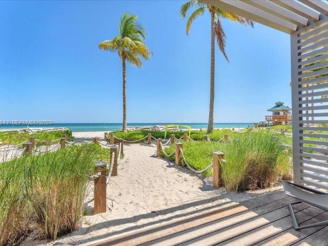 Luxury apartment complex for rent in Sunny Isles Beach, United States