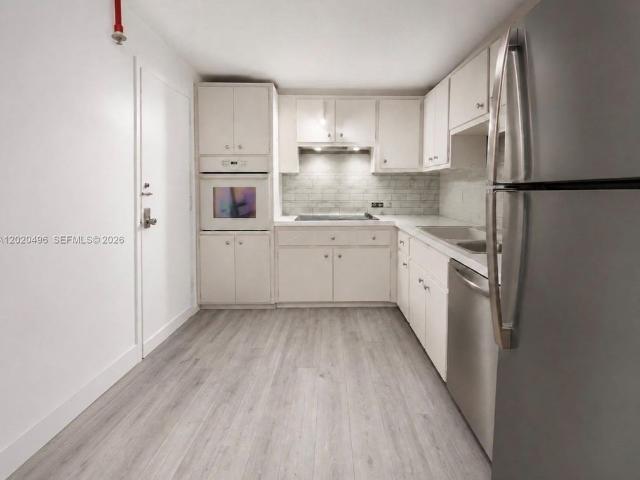 Luxury apartment complex for rent in Sunny Isles Beach, United States