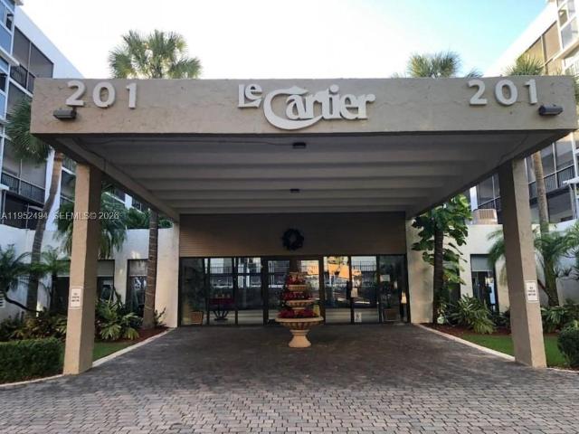 Luxury apartment complex for rent in Sunny Isles Beach, United States