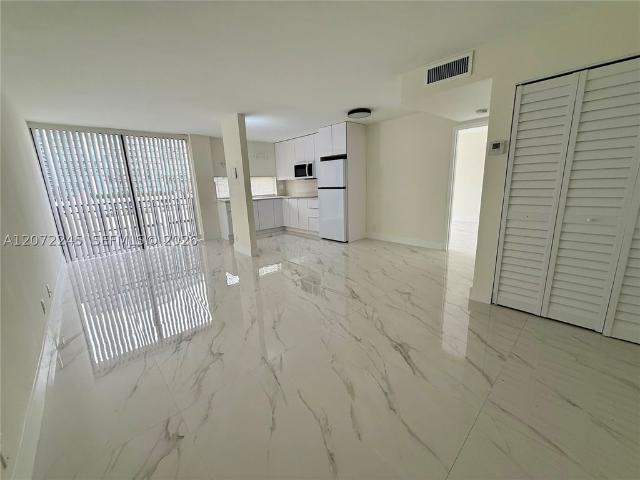 Luxury apartment complex for rent in Sunny Isles Beach, United States